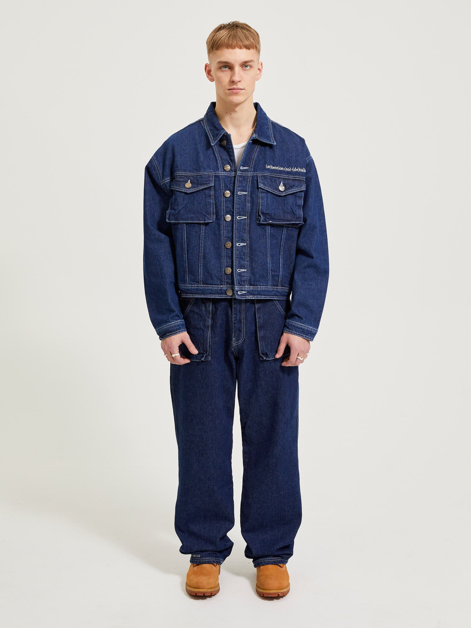 Shop Alle Produkter | Essentials i Eksklusive Materialer