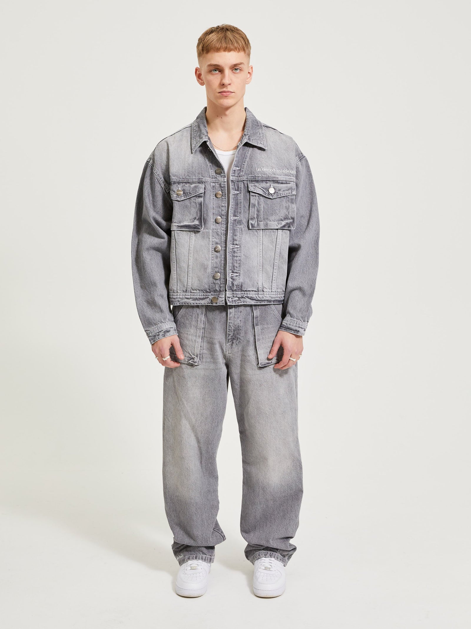 Shop Alle Produkter | Essentials i Eksklusive Materialer