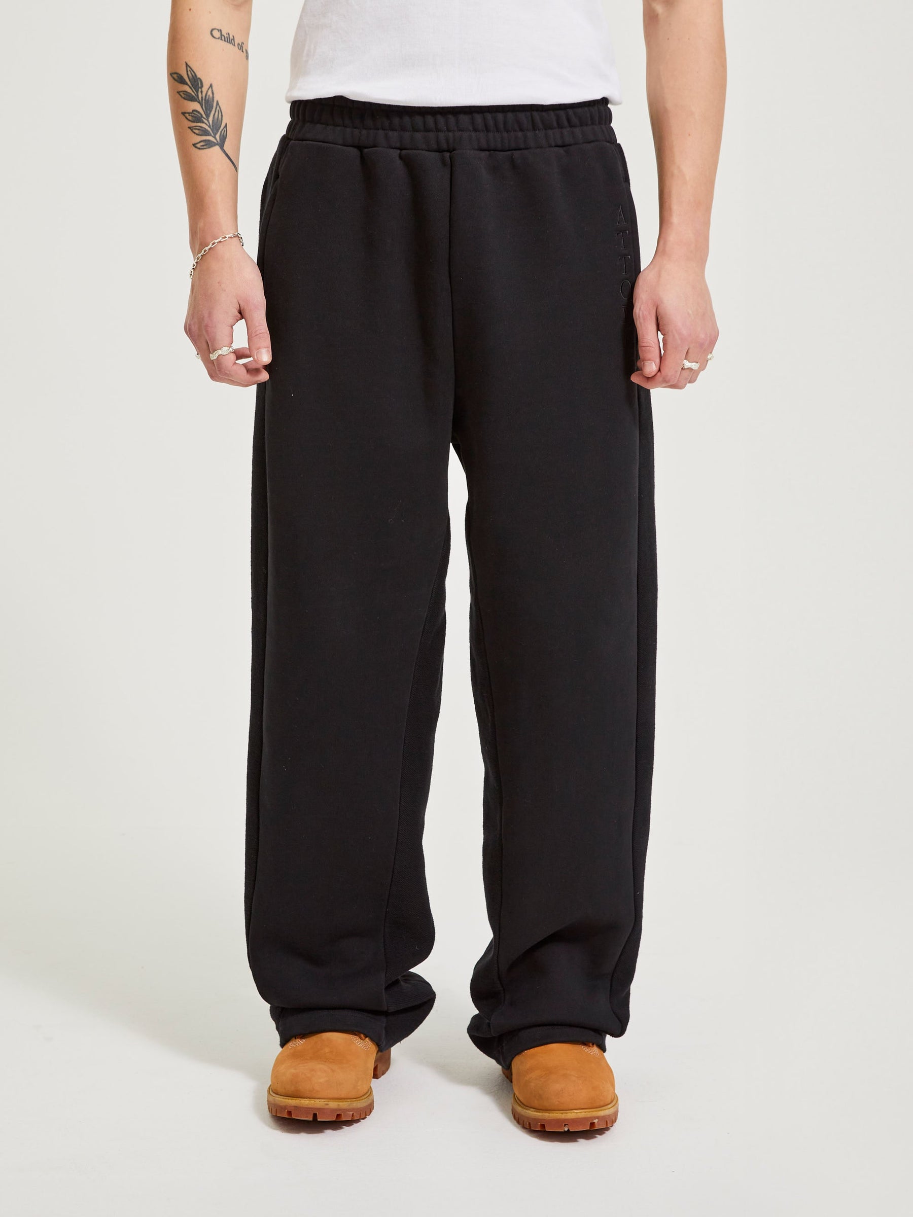 Shop Alle Produkter | Essentials i Eksklusive Materialer